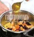 Stock Foto Cooking Recipe: Millet Porridge na may Pumpkin at pinatuyong prutas, Step Number 3