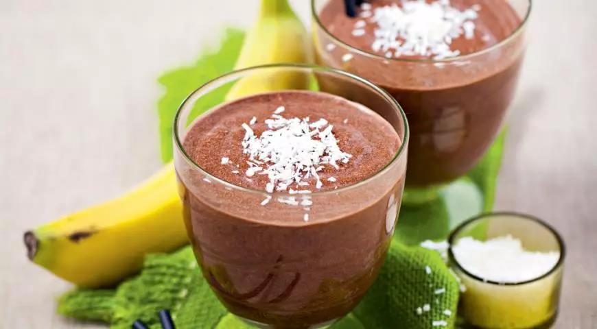 Choklad smoothie med banan och kokosmjölk