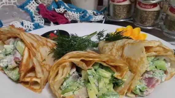 Avokado və pastırma ilə amaranth pancake, fotolarla addım-addım resept