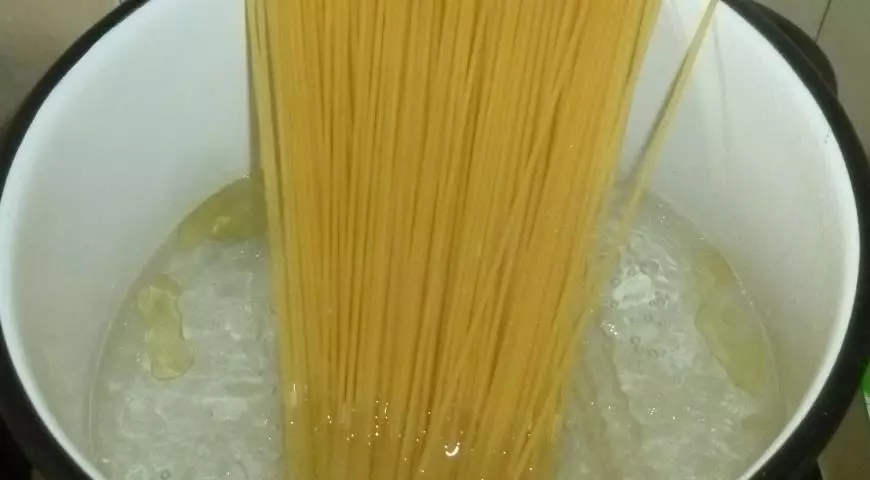 Cook spageti