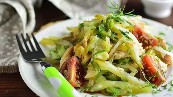 Waarme salade mei geroosterde zucchild, stap-by-stap resept mei foto's