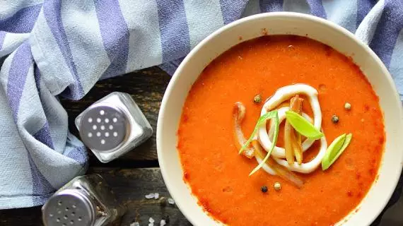Yakabikwa miriwo soup ne squid, nhanho-ne-nhanho recipe nemifananidzo