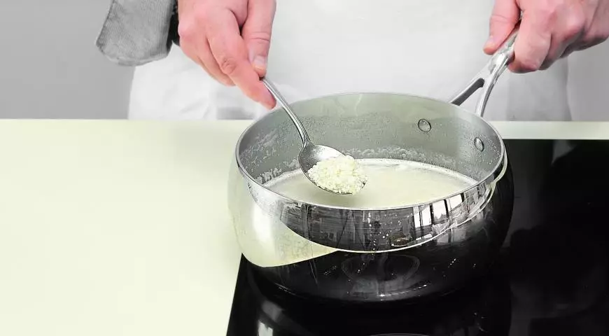 Resep masak poto: pudding tina sangu sareng susu soih, léngkah nomer 4