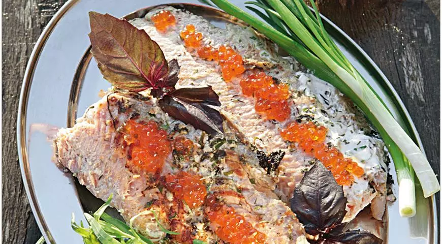 Hot smoked salmon with herbs