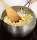 Фото приготування страви: Суп-пюре з цвітної капусти з сирними кульками, крок №2