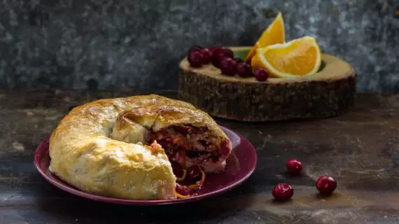 Cranberry κέικ ζύμης, συνταγή βήμα προς βήμα με φωτογραφίες
