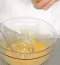 Stock foto vaření recept: koláč s malinami a limetkovým krémem, krok №4