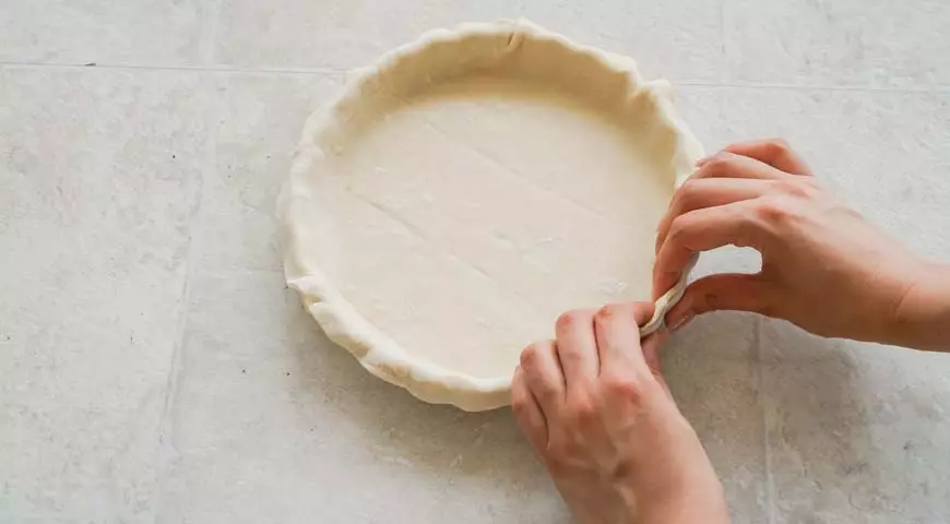 Apple Pie Pie, қамырды түріне салыңыз