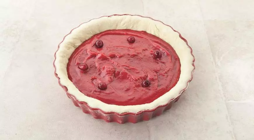 Foto Cooking Recepto: Babushkin Pie Cranberry, Paŝo N-ro 5