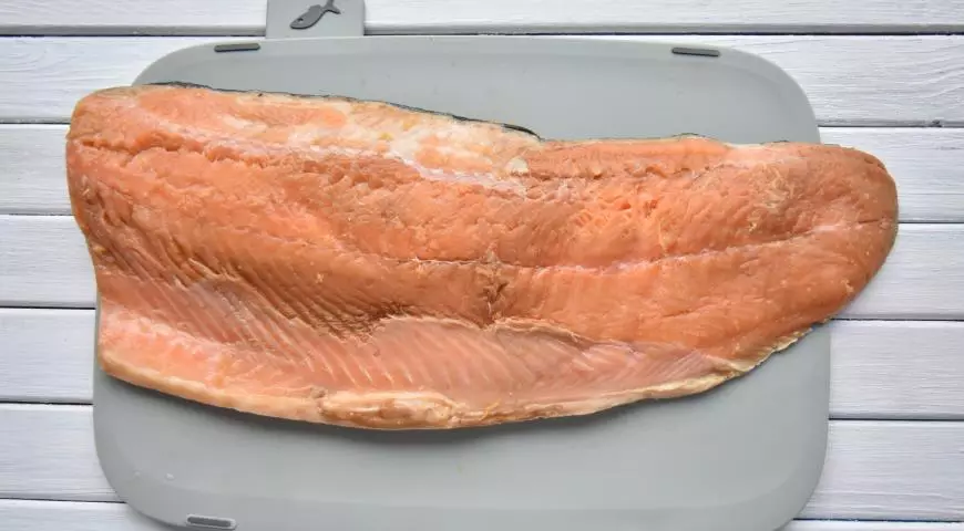 Risse Recipe: Baked ka ontong Salmon ea Oven, mohato oa 2