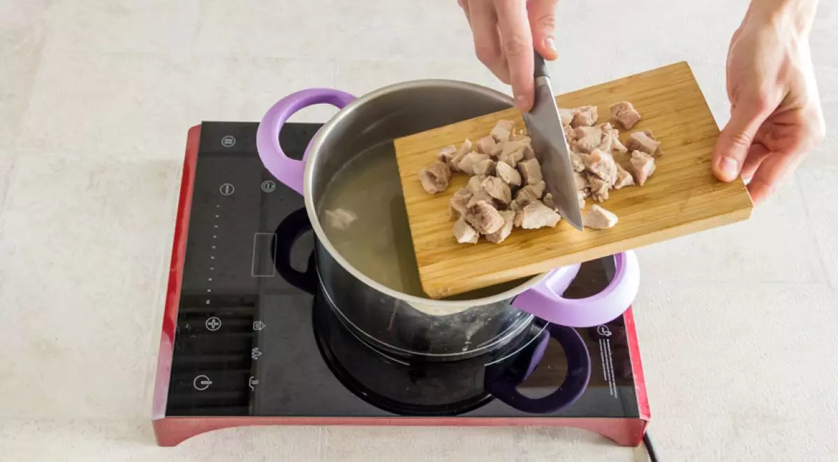 Foto de Stock Receita de cocción: sopa de porco, paso número 2