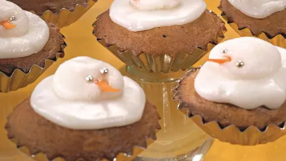 ເຄື່ອງຫຼີ້ນ snowmen Cupcakes, ສູດຂັ້ນຕອນທີ່ມີຮູບພາບ