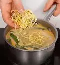 |免版稅照片烹飪食譜：泰國椰子湯用肉丸，步驟6