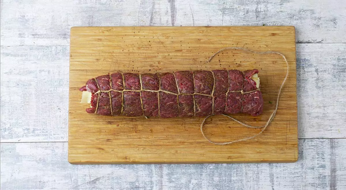 Bourse Foto Recette de cuisson: Directeuse coupe avec écrous, fromage et épinards, étape numéro 5