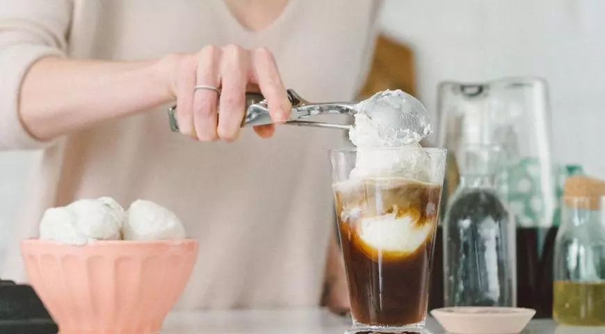 Cafè amb una sal marina espremuda