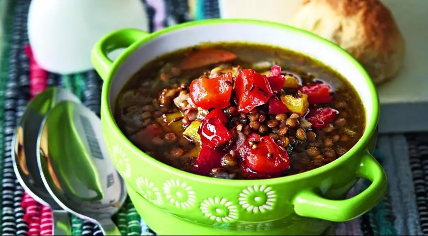 Lentish Chowder mit gebratenem Pfeffer