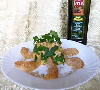 Medallóns de filete de pollo con salsa de laranxa, peras al horno e porcas de cedro, receita paso a paso con fotos