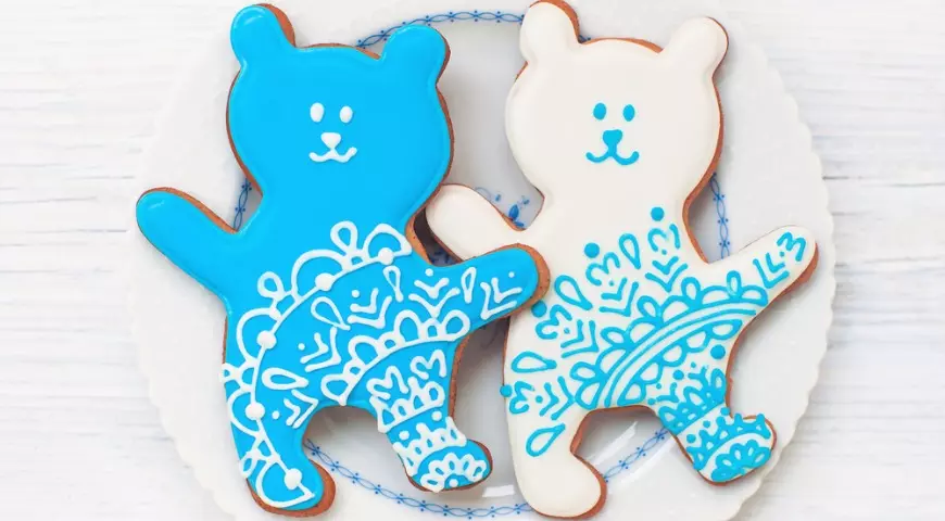 11 babaturan lalaki gingerbread atanapi cookie ngahias ide anyar pikeun taun anyar di Gastronom.ru 10901_3