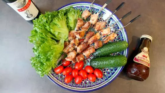 Skewers in ელექტროქიაჩინი, ნაბიჯ ნაბიჯ რეცეპტი ფოტოები