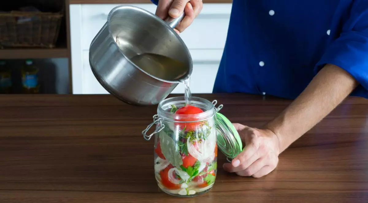 Tomaten a Jelly, pour tomatoen Binale