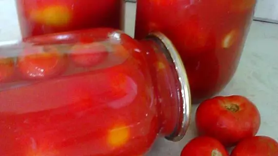 Tomates dans le jus de tomate, recette pas à pas avec photos