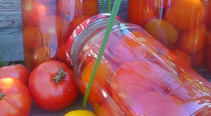 Preparando los tomates