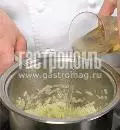 Photo de la préparation d'une recette: côtelettes de poulet à la corseille et à la sauce céréale, pas №4