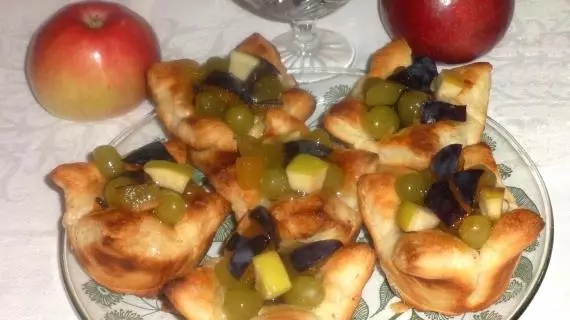 Magdalenas con fruta, receta paso a paso con fotos.