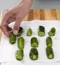 Voorraad Foto kook resep: vinnige saline komkommers vir piekniek, stap nommer 3