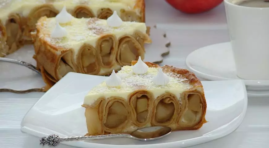Stock Foto Rețetă de gătit: Tort de pancake cu mere, Pasul №14