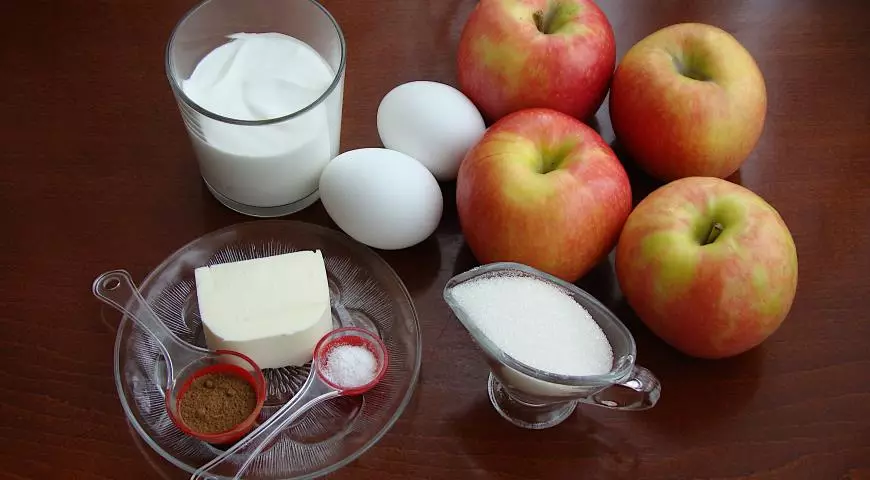 Stock foto memasak resep: kue pancake dengan apel, langkah nomor 7