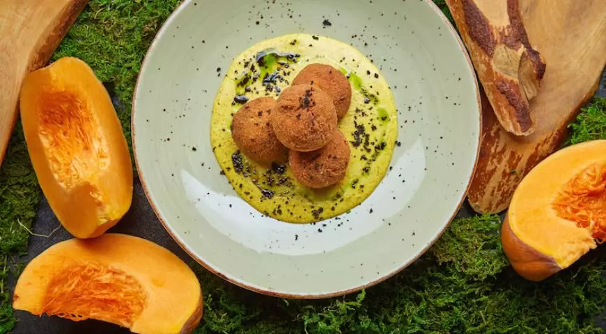 Boles Crispy Arancini amb salsa de curri, recepta pas a pas amb foto