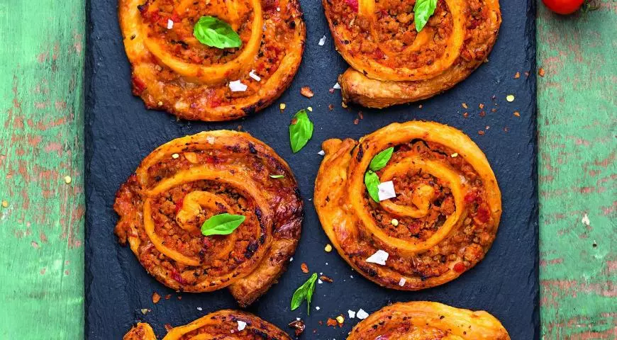 Pizza - Rotolo di Bolognese