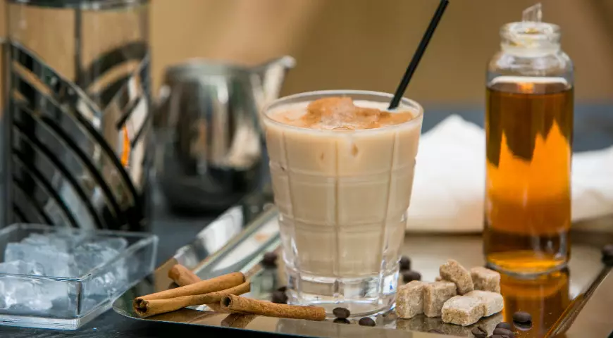 Amaretto cafè amb gel