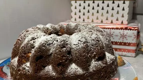 Jul choklad-orange muffin med nötter och torkade frukter, steg-för-steg recept med foton