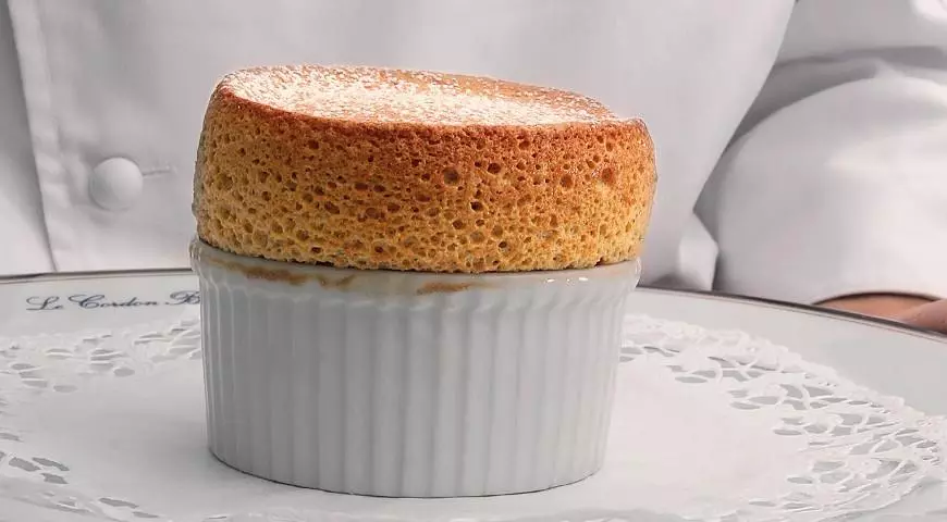 Vroče Souffle iz Le Cordon Bleu, recept za korakom s fotografijami