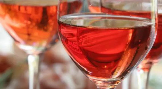 Impilo ku-Pink: 9 Best Russian Pink Wines