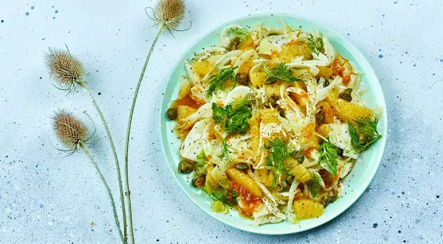 Insalata di arance con fennelhel croccante