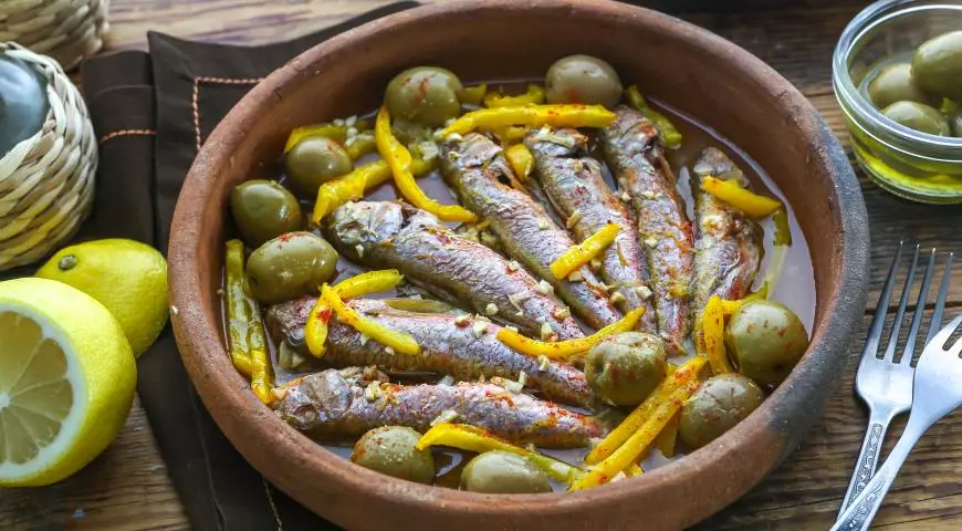 Barabut met olijven en paprika