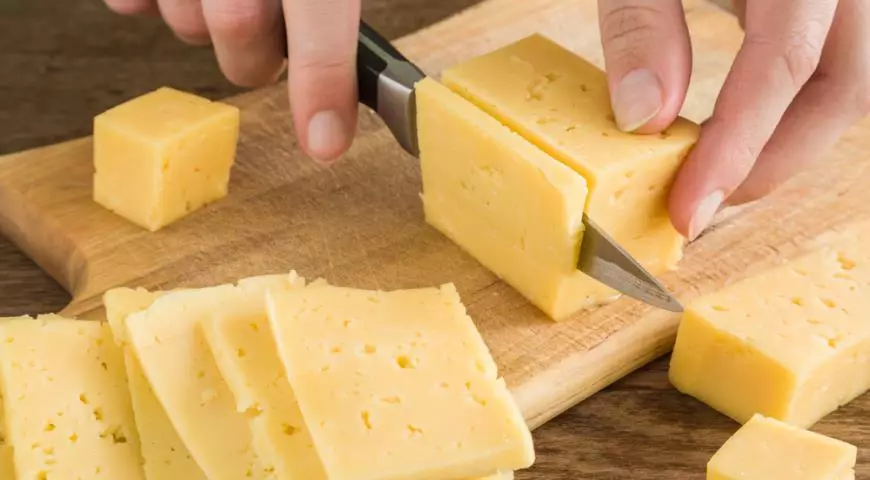 חיתוך גבינה