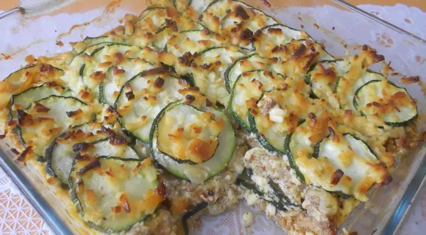 Recipe Graultn na may zucchini at karne ng baka