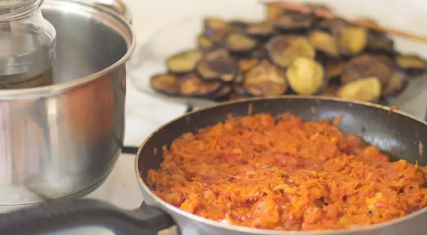 Foto de stock Receita de cocina: carne de berinjela en post, paso número 6