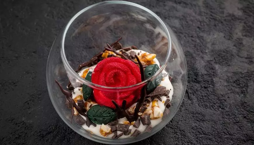 10 Rakende de verbeelding van desserts tegen 8 maart in restaurants Moscow 116400_8