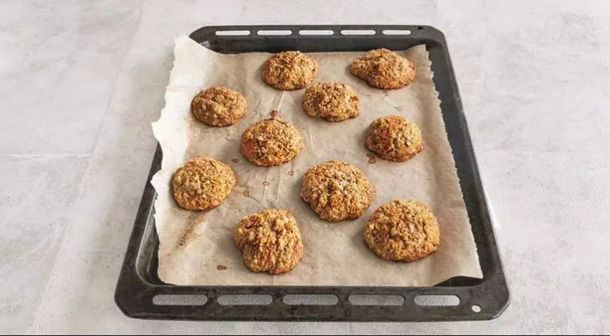 Stock foto vaření recept: mrkev cookies s kokosovým krémem, krok číslo 5