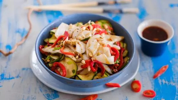 Asiatischer Salat, Schritt-für-Schritt-Rezept mit Foto