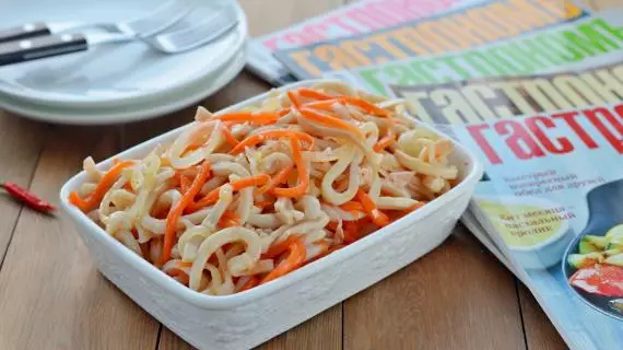 Salad nganggo resep-resep-langkah-langkah kanthi foto