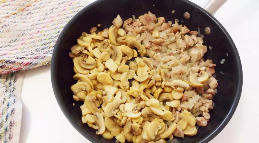 Recipe Cooking Photo: Juliented with Potato and Mushrooms, Step No. 4