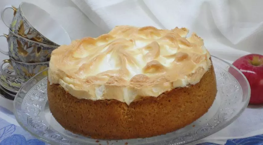 Stock foto dafa abinci girke-girke: curdge kek tare da meringue, Mataki No. 6