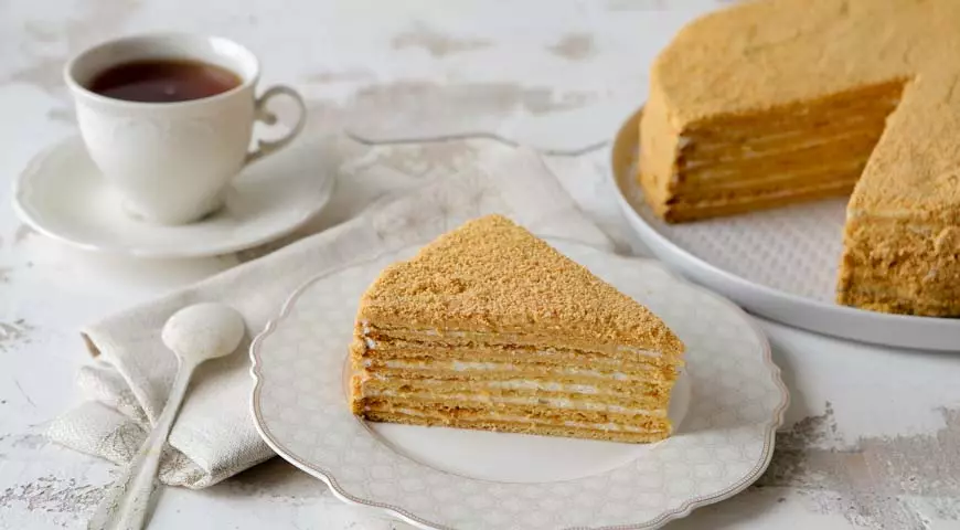 Medvik, Cake na shirya