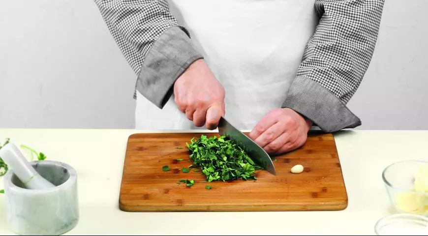 Foto de stock Receita de cocción: salmón na folla na grella, paso número 1